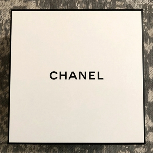 CHANEL | Other | Chanel White Gift Box Tissue Stuffing New Authentic ...